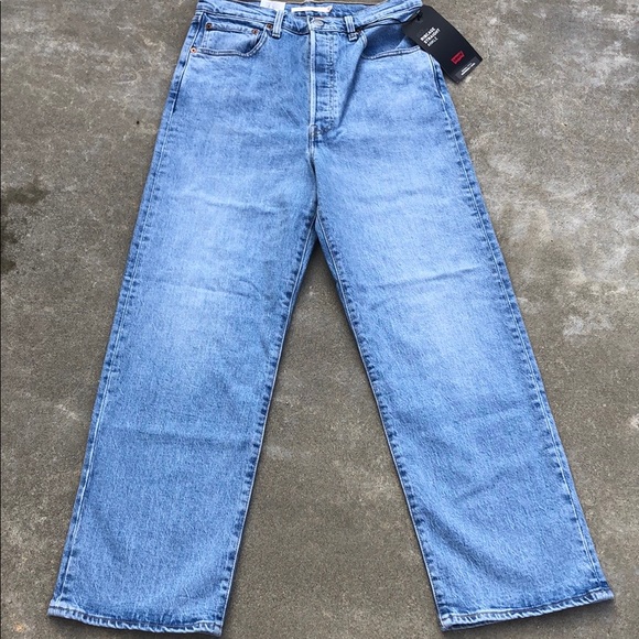Levi's | Jeans | Nwt Levis Premium Ribcage Straight Ankle Leg Jeans ...